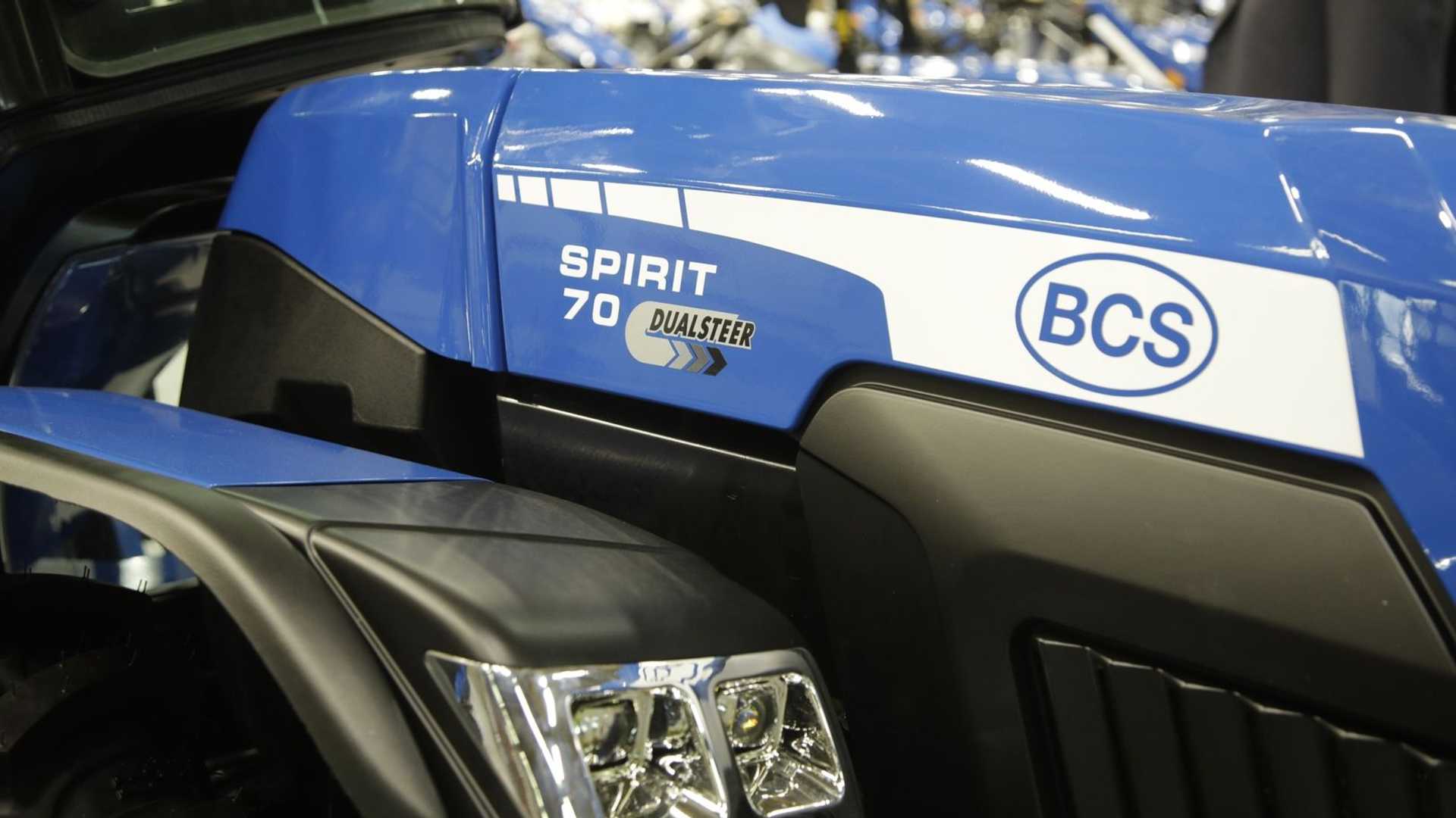 5 mezzi agricoli italiani per Giulia Tonello nel 2023