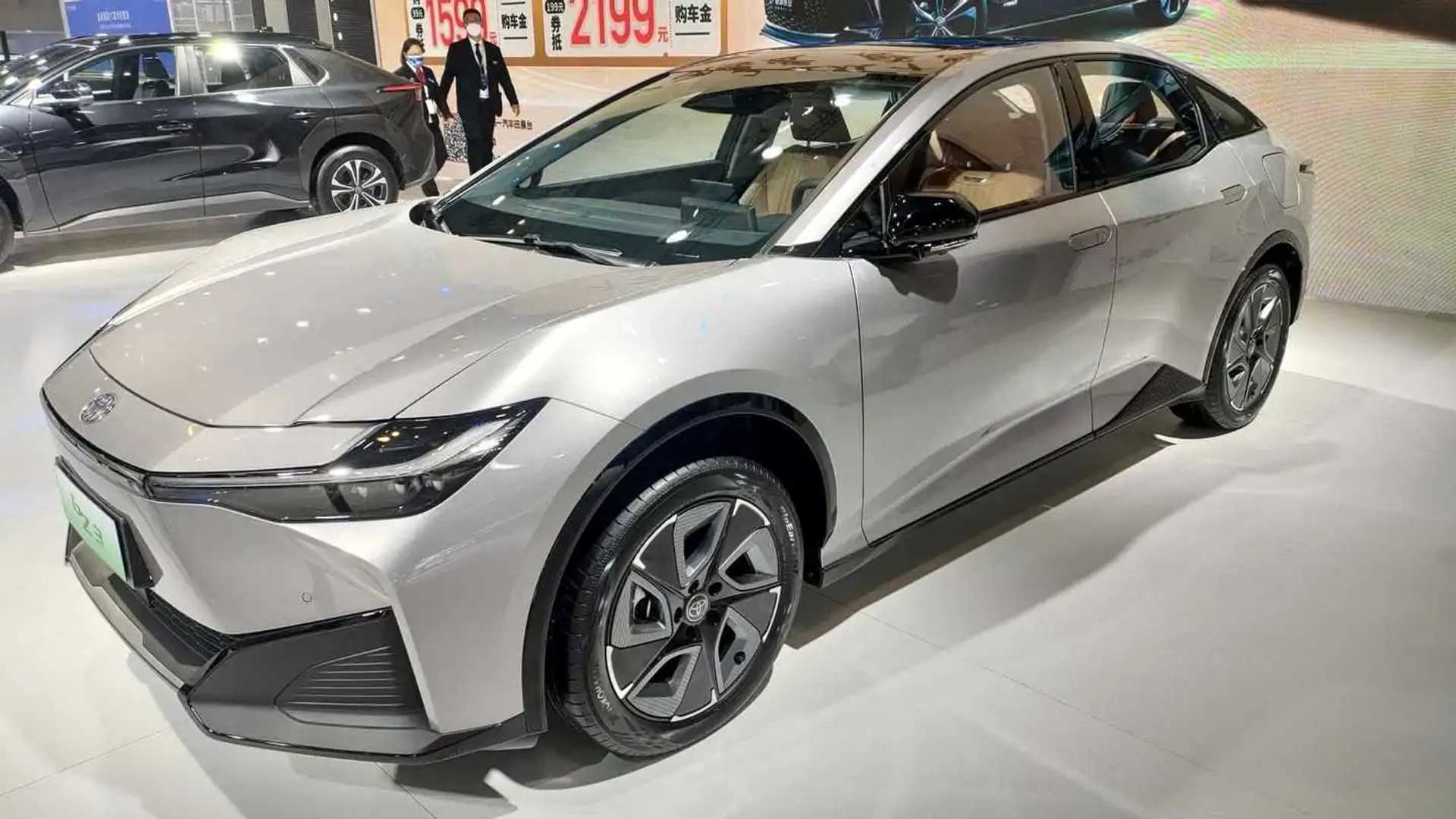 'Corolla elétrico', Toyota bZ3 é sucesso com 5.000 pedidos em 24 horas