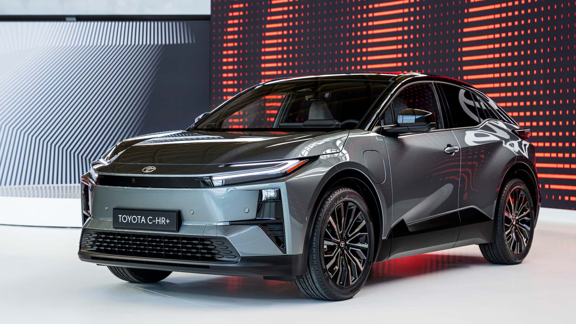 Toyota C-HR+: Neues Kompakt-SUV schafft 609 km nach WLTP