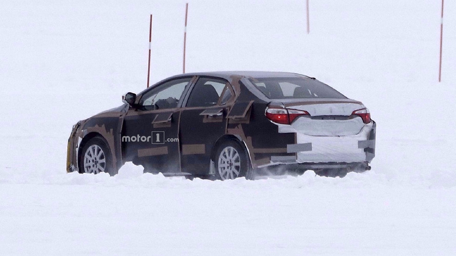 Flagra! - Próxima geração do Toyota Corolla já está em testes