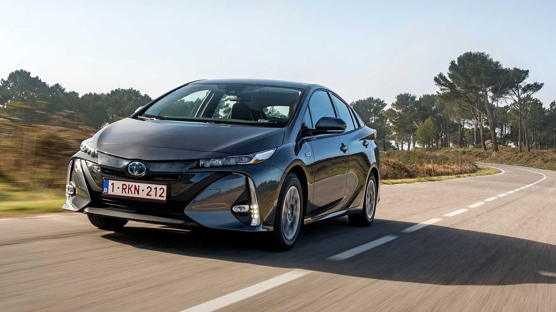 Toyota Prius Plug-In 2020: hasta 45 km de autonomía eléctrica