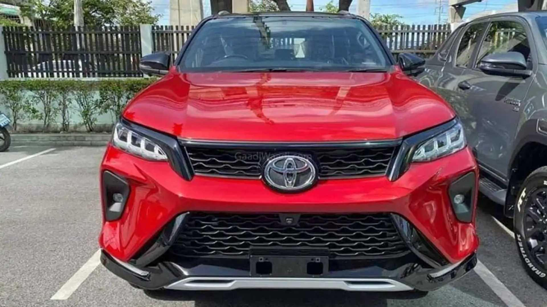 Novo Toyota SW4 2021: fotos ao vivo detalham versão esportiva Legender