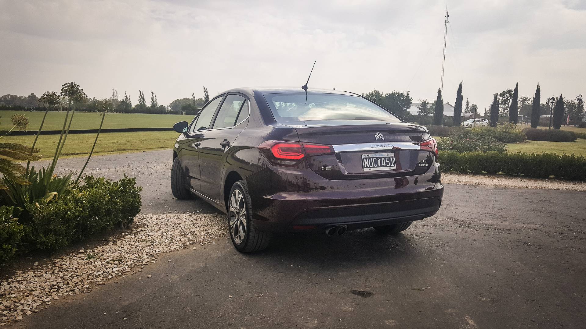Citroën lança C4 Lounge 2019 com novo visual e mais itens - Veja preços