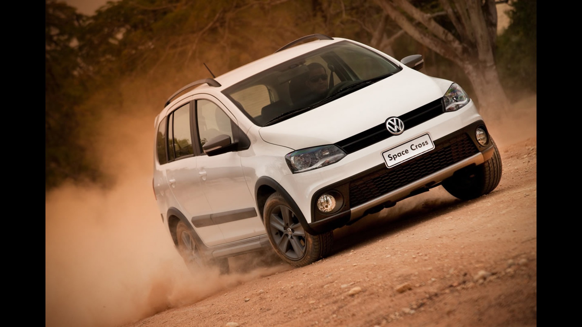 Avaliação: Volkswagen Space Cross 1.6 I-Motion - Visual off-road para ...