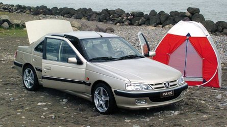 Peugeot 405 Iran | Motor1.com Photos