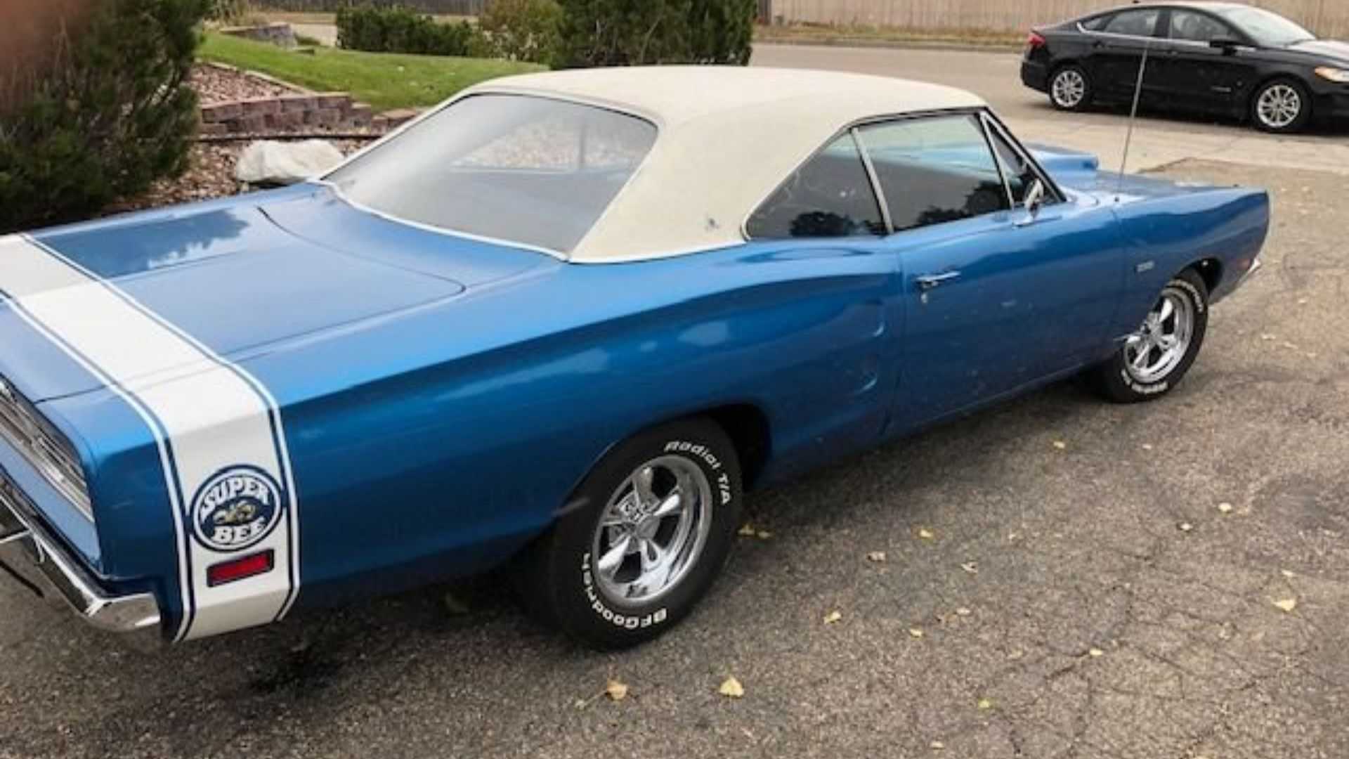 426 Hemi Powers This 1969 Dodge Super Bee | Motorious