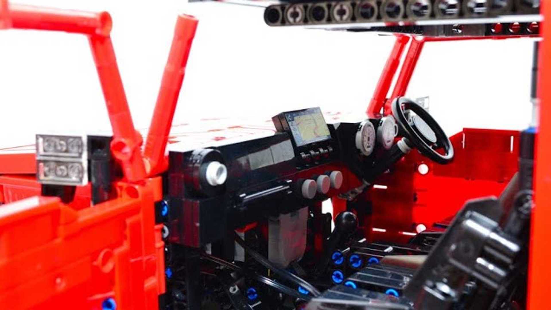 Disfruta de este Suzuki Jimny, creado con piezas de Lego