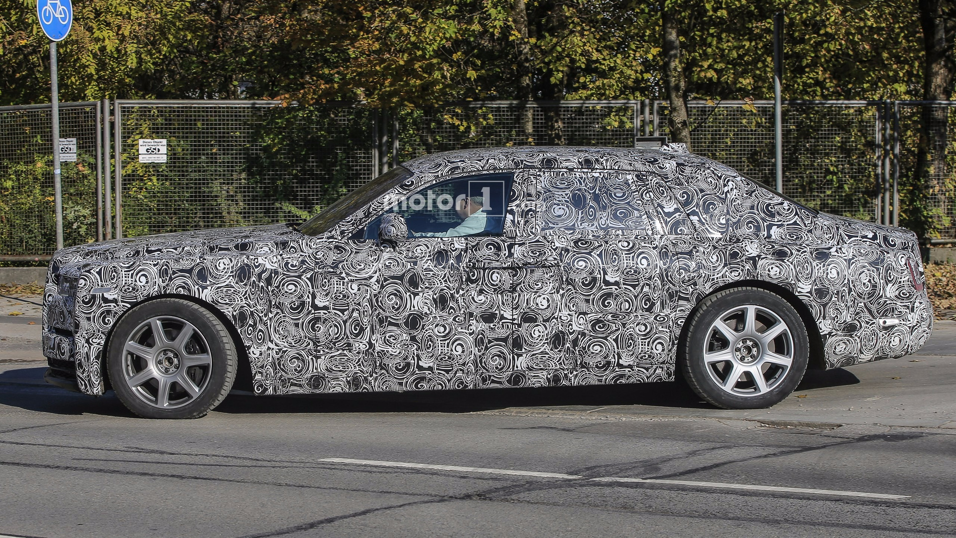 Rolls-Royce Phantom - Des fuites, et une image officielle