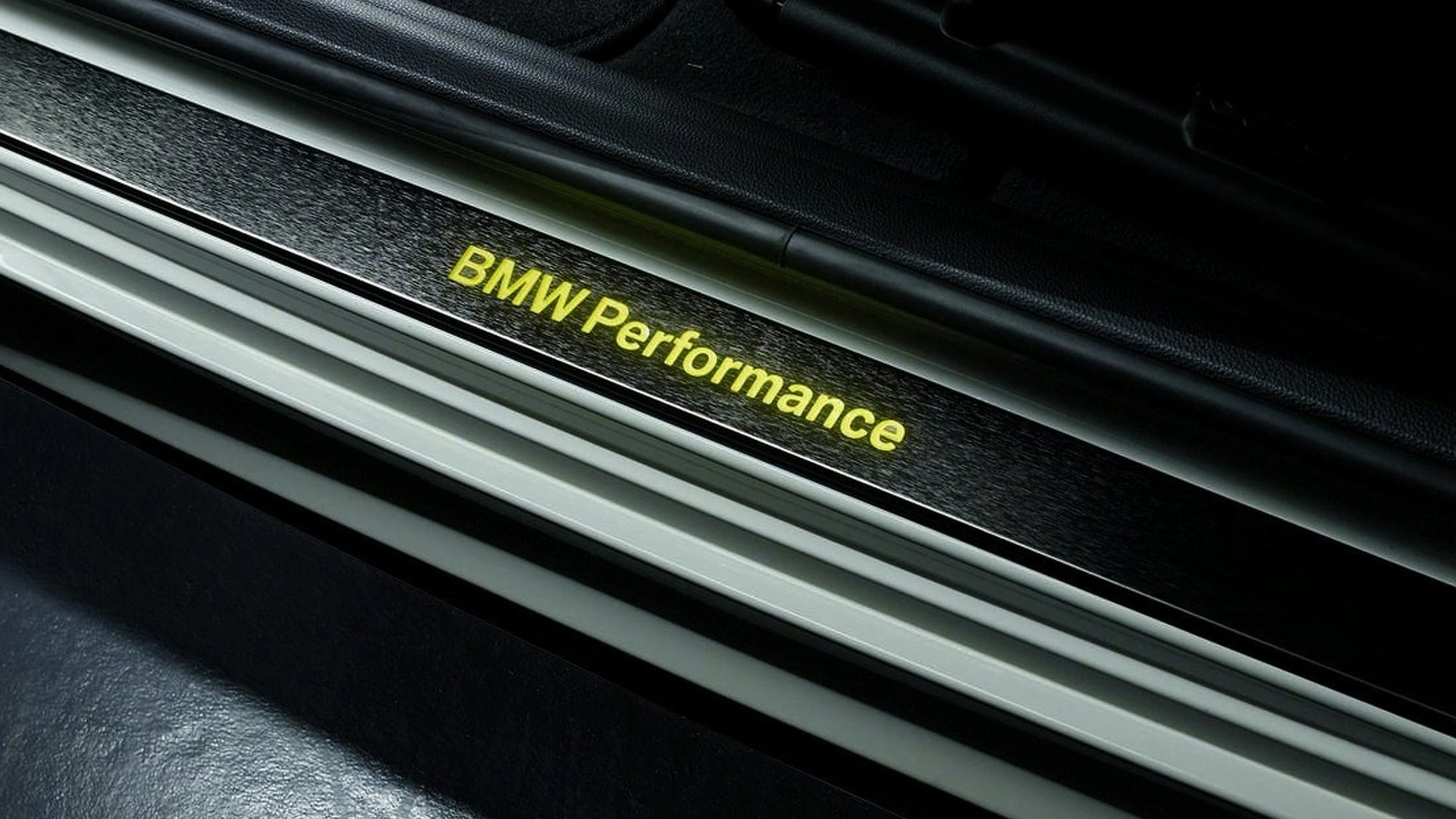 BMW Performance Power Kit for 335i and 135i Debuts in Geneva