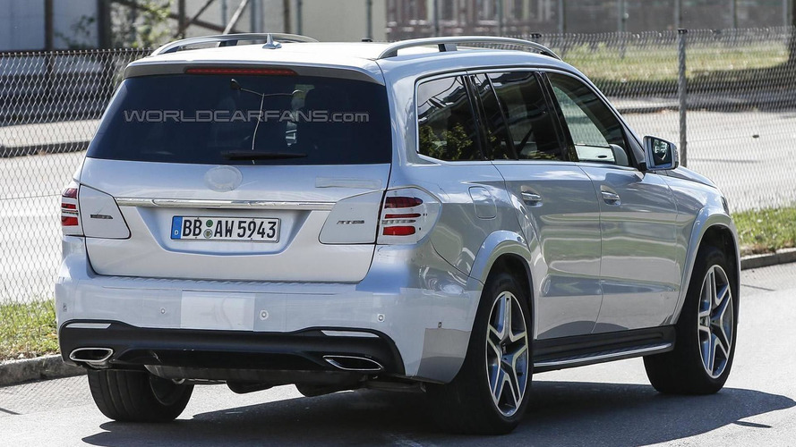 Mercedes-Benz GL Class News and Reviews | Motor1.com