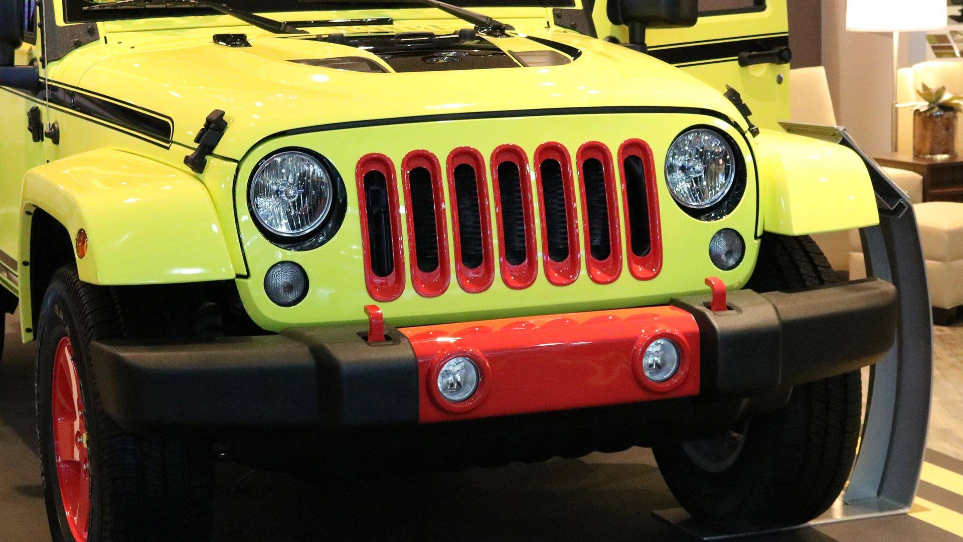 Super 8 Has A Custom Jeep In NY That Makes Ronald McDonald Jealous