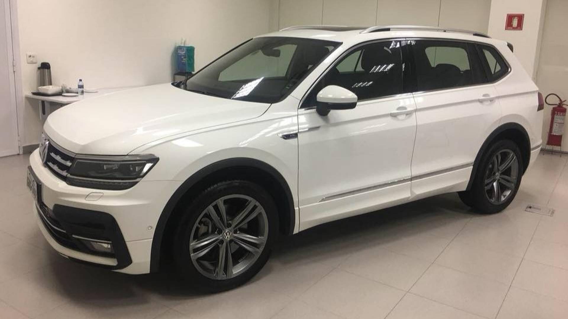 Novo VW Tiguan aparece no Brasil na versão 2.0 R-Line