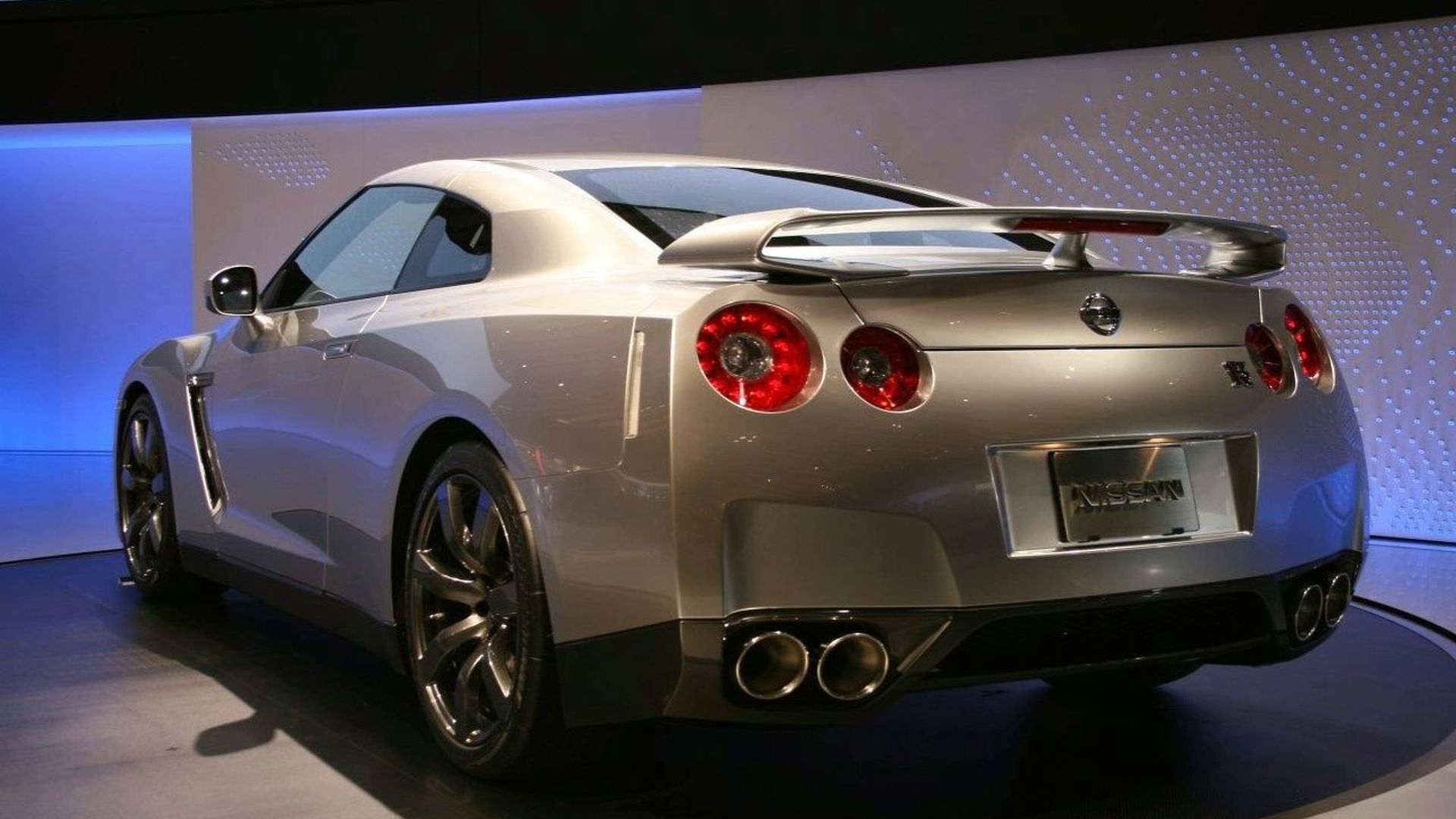 Nissan GT-R Officially Revealed | Motor1.com Photos