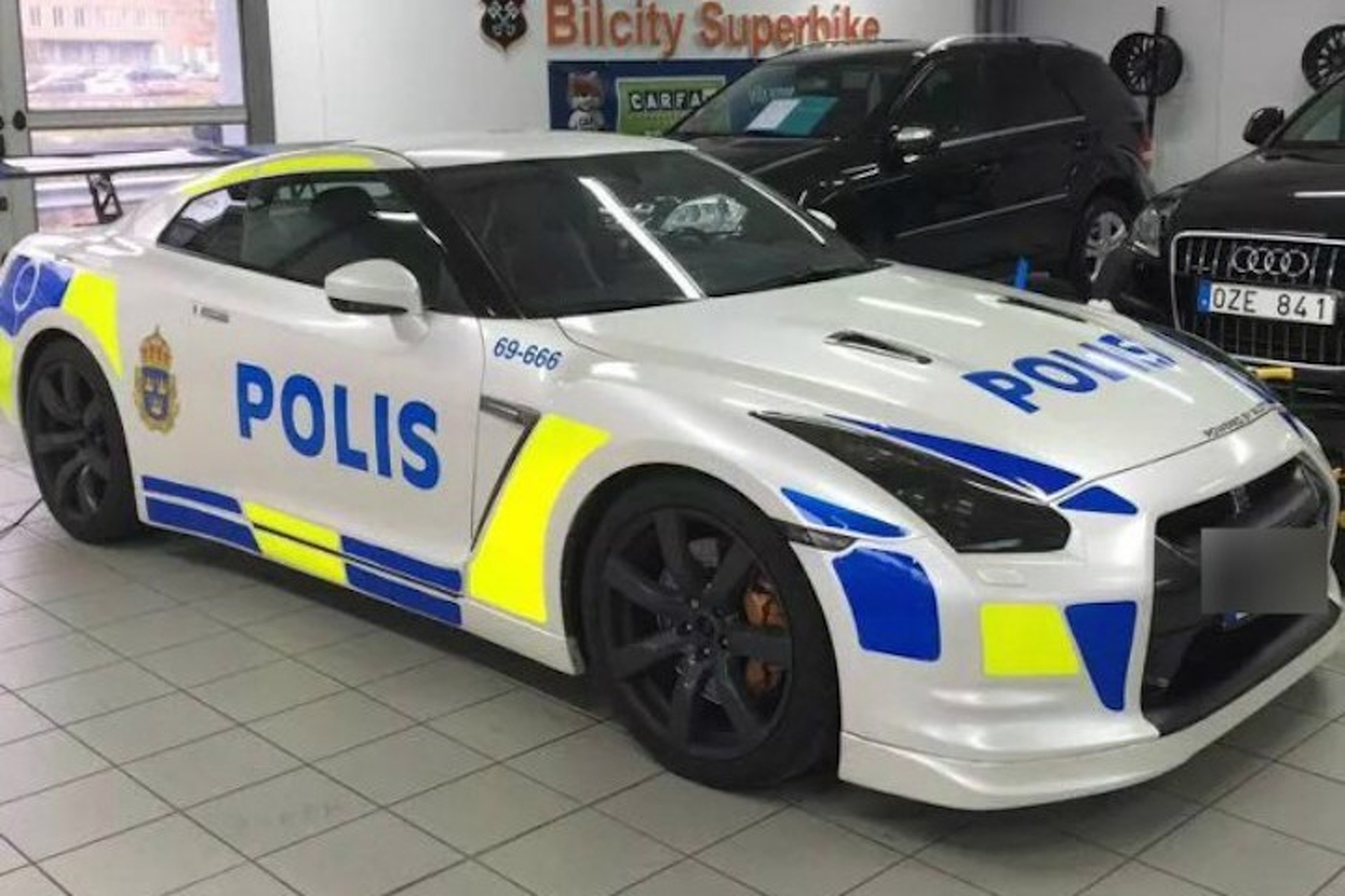 Nissan Gtr Cop
