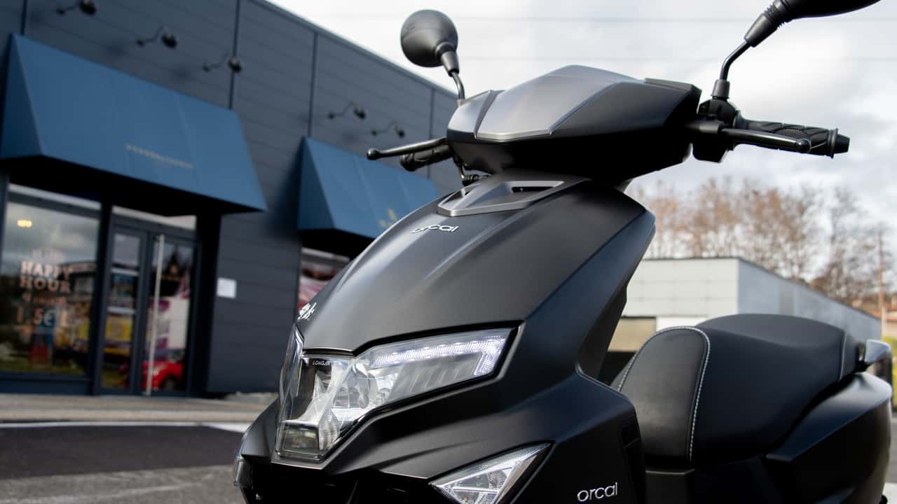 Trois modèles 50cm3 dans la gamme de scooters français Orcal
