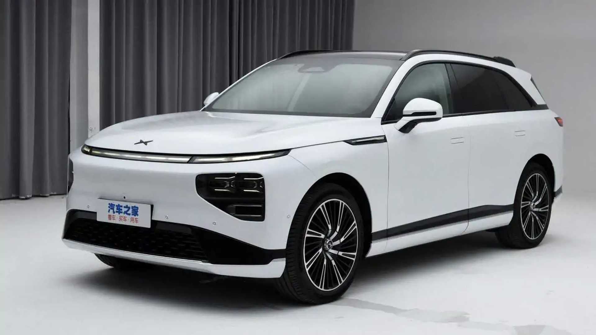 SUV elétrico com a recarga mais rápida do mundo faz estreia oficial