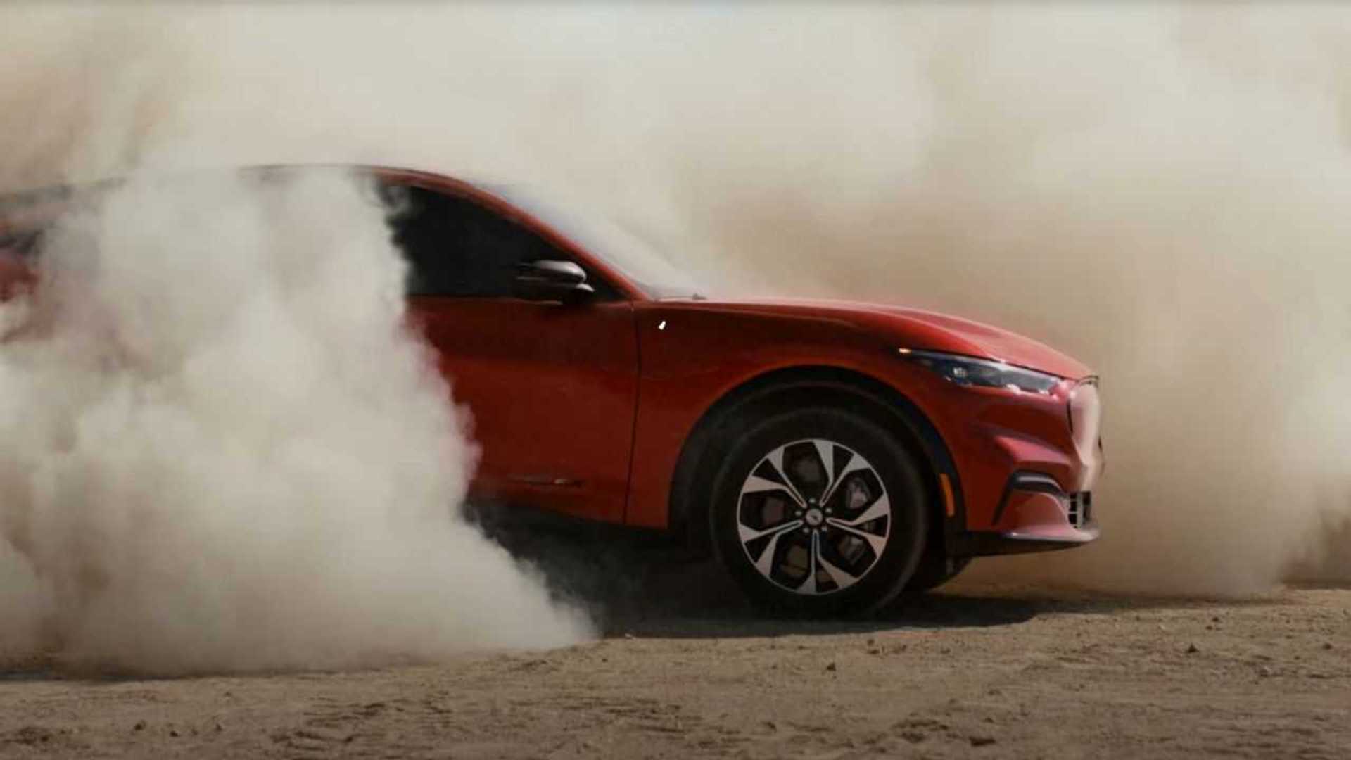 Ford tem novo posicionamento no Brasil e destaca o Mustang Mach-E