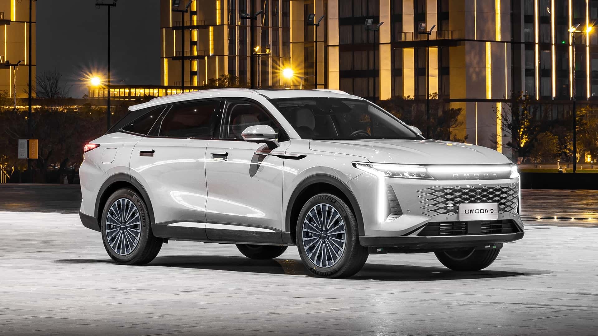 Omoda 9, i prezzi e gli allestimenti del nuovo SUV