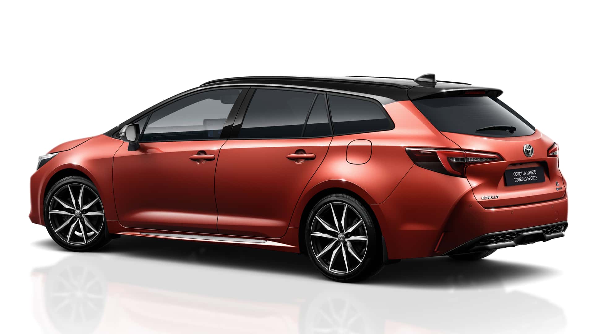 La Toyota Corolla station wagon si aggiorna ed è anche autocarro