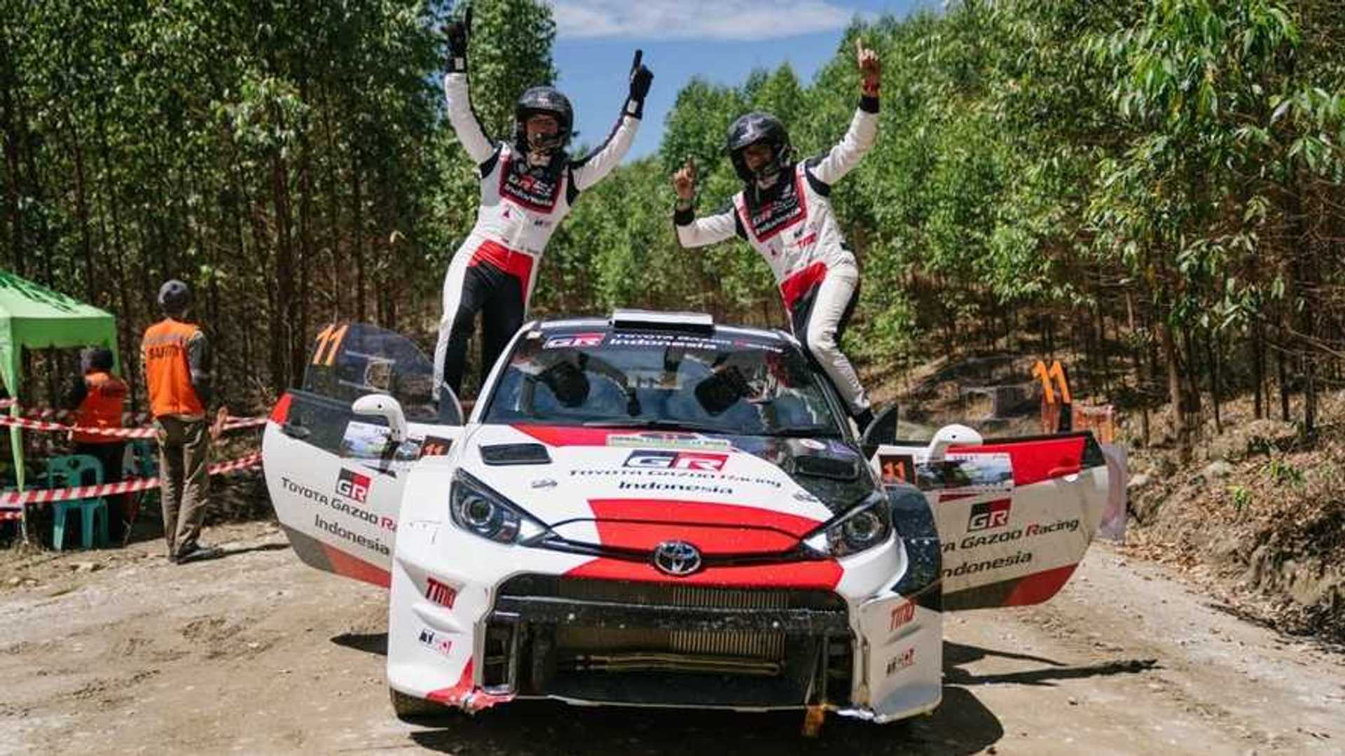 Pereli Toyota Gazoo Racing Indonesia Raih Podium Rally Danau Toba
