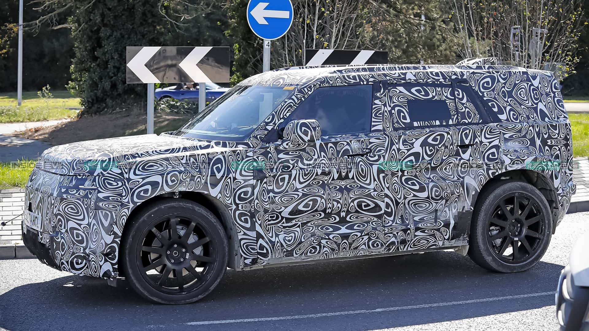 Land Rover Defender 80 (2027): Elektromodell erneut gesichtet