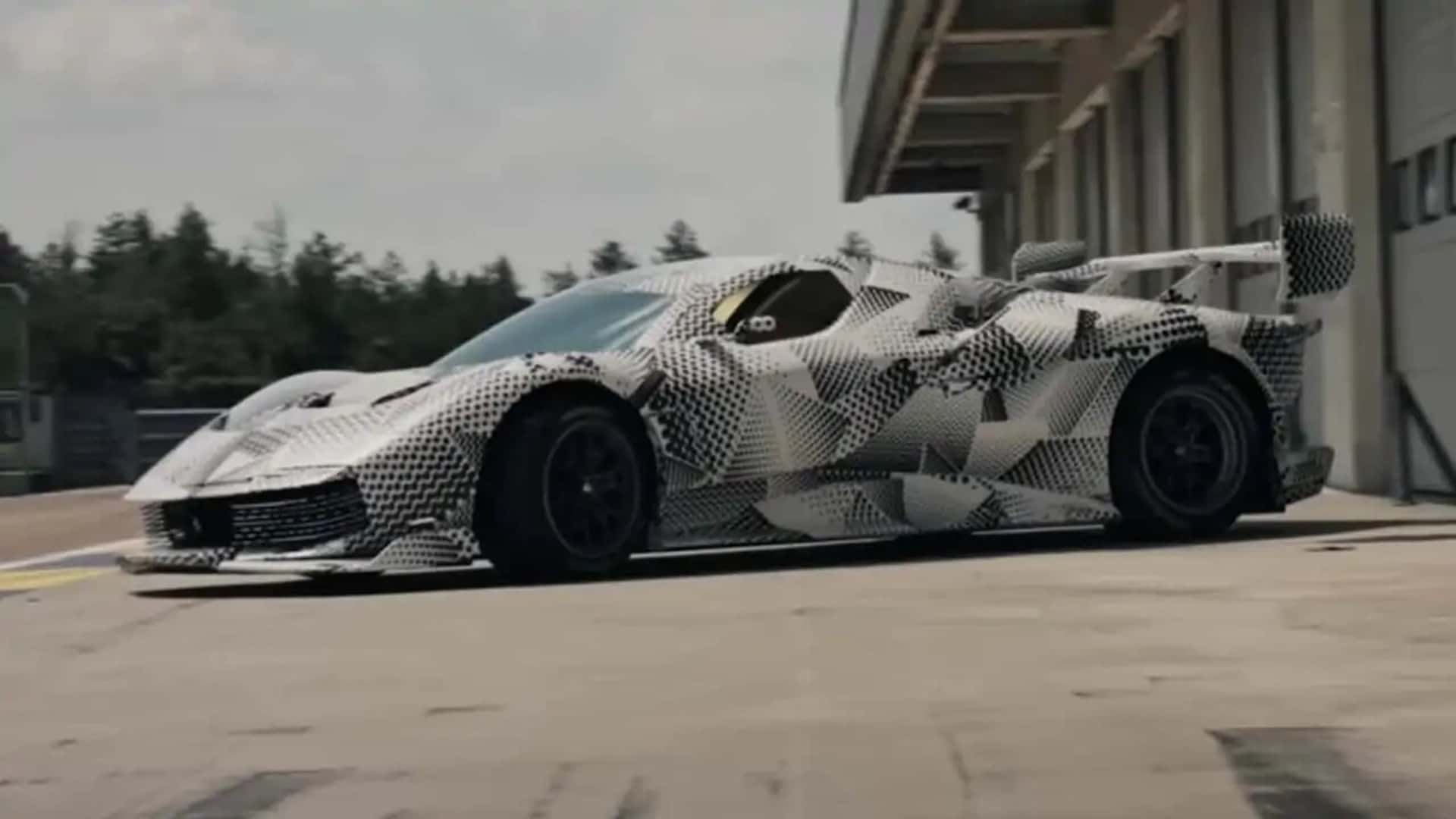 Regardez la Ferrari KC23 en action sur la piste