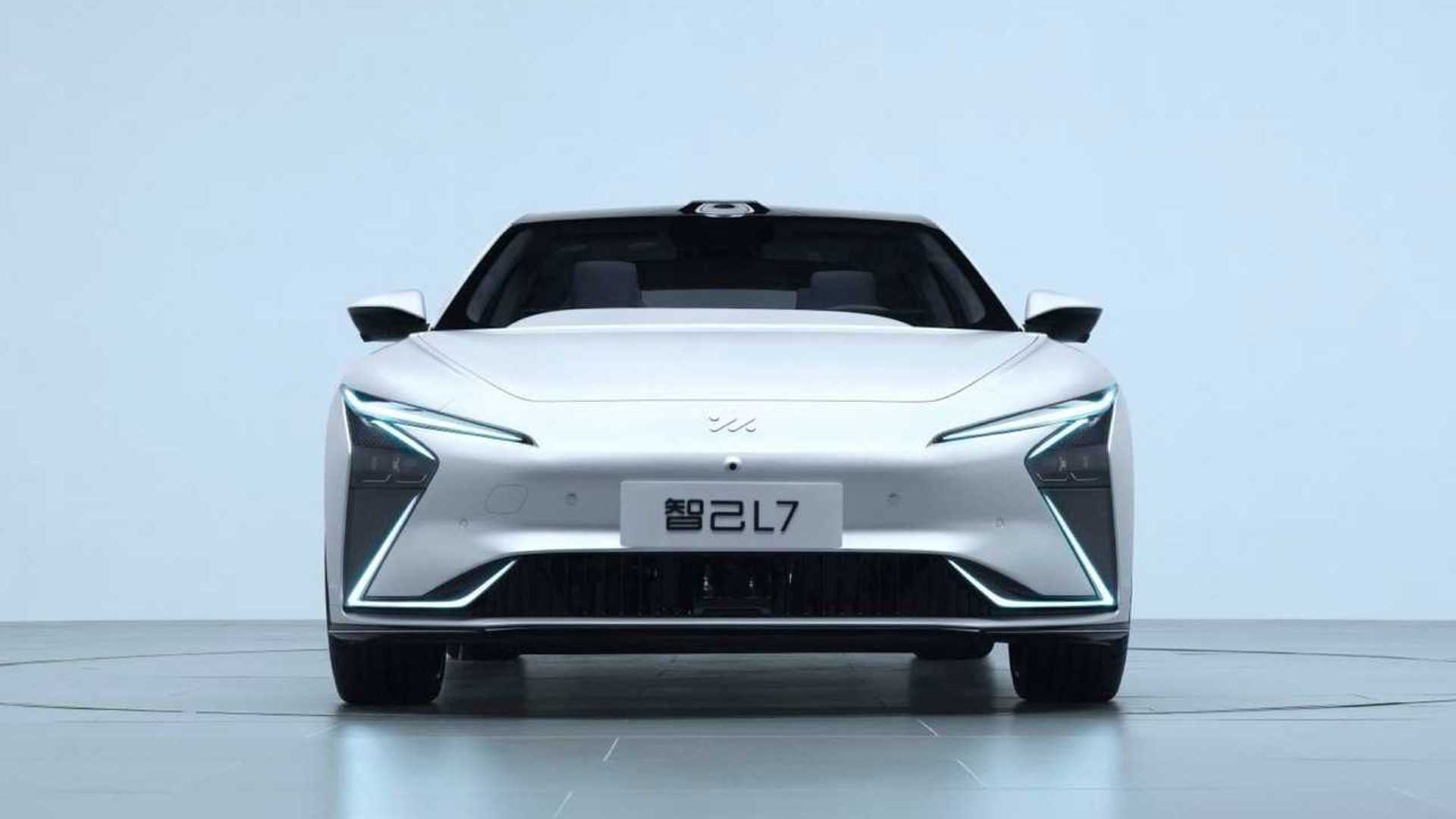 Zhiji L7 Chinese EV Has 621-Mile Range, Wireless Charging