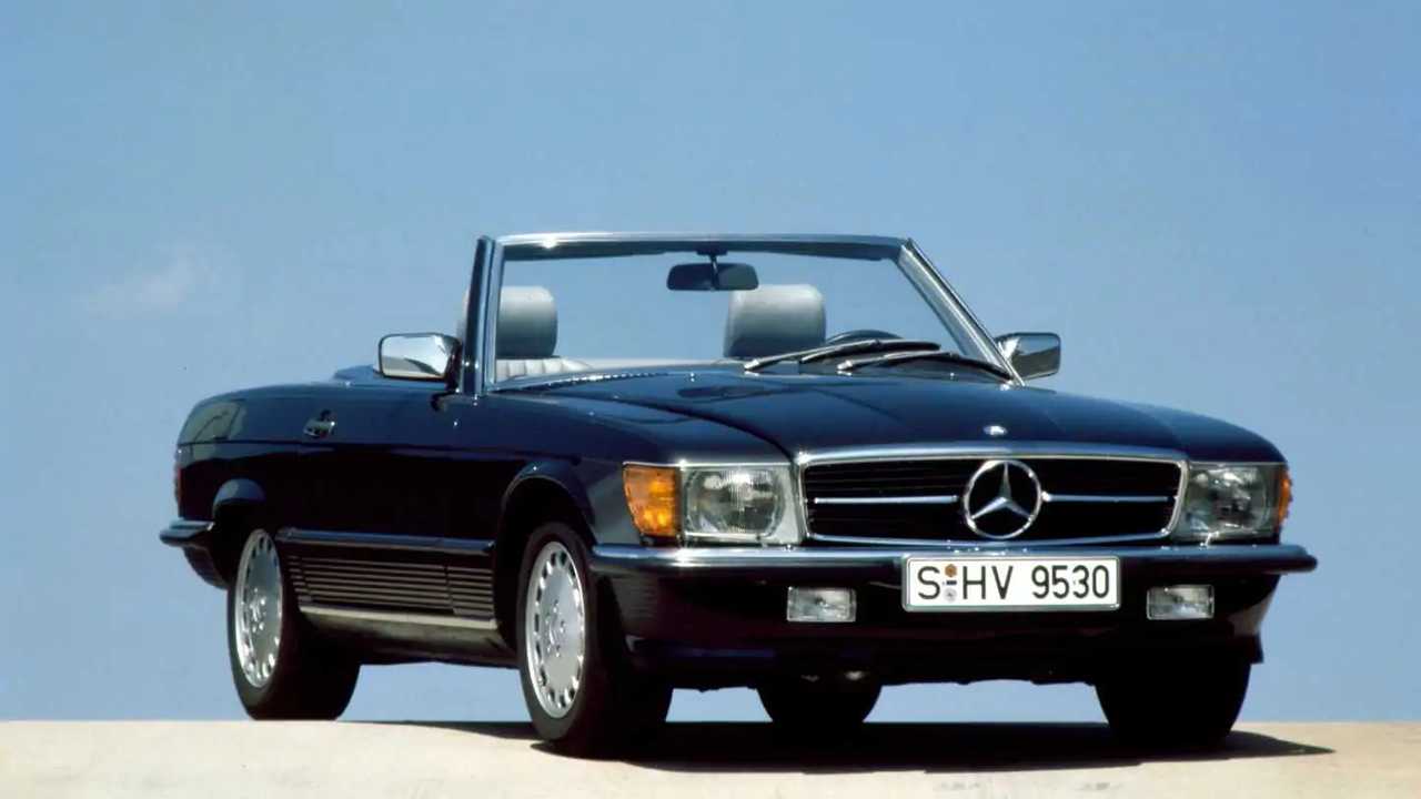 Mercedes SL serie R107 1971, motori V8 e robustezza leggendaria