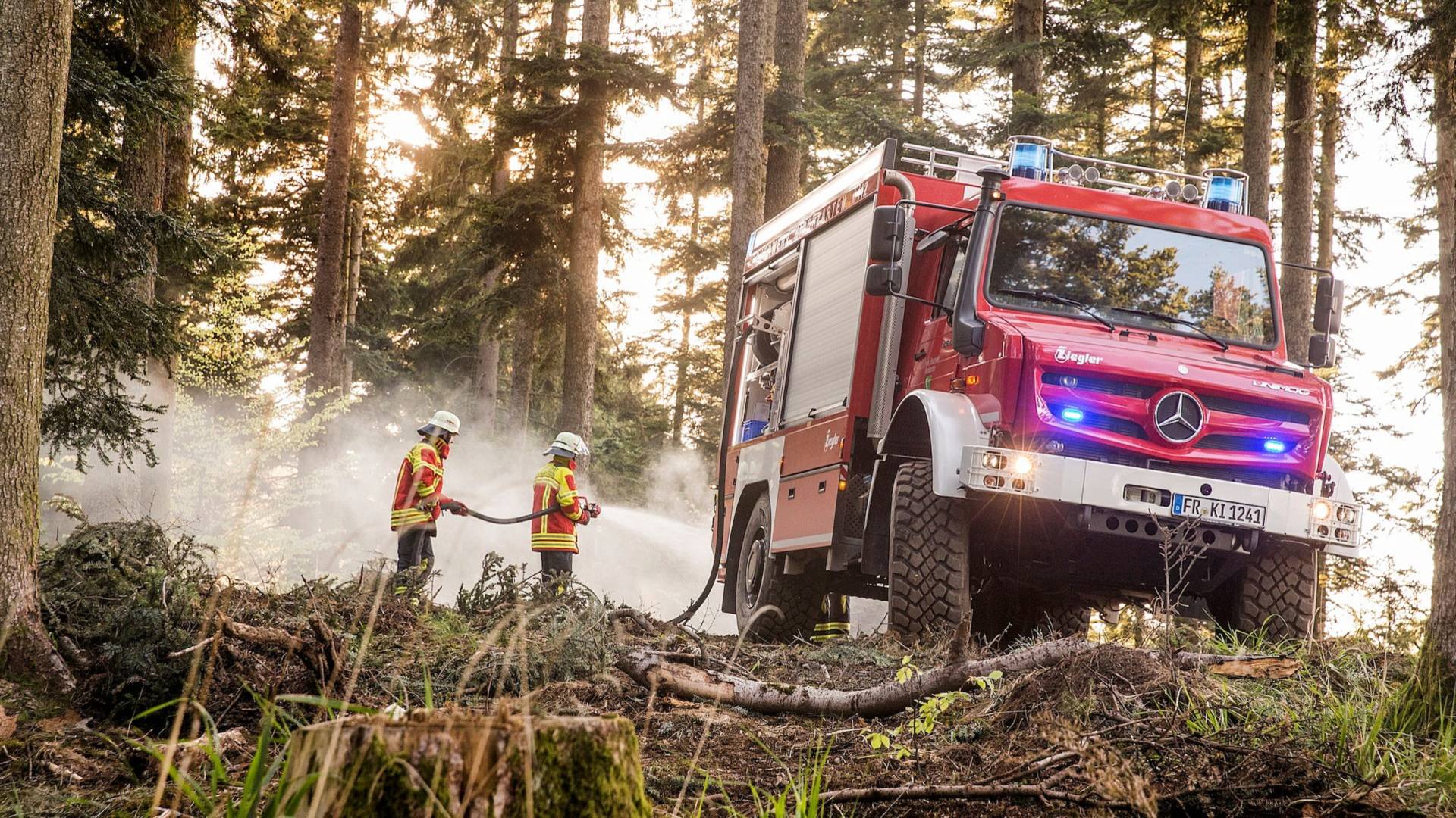 Seriously Cool Mercedes-Benz Unimog Is Ready To Battle Blazes