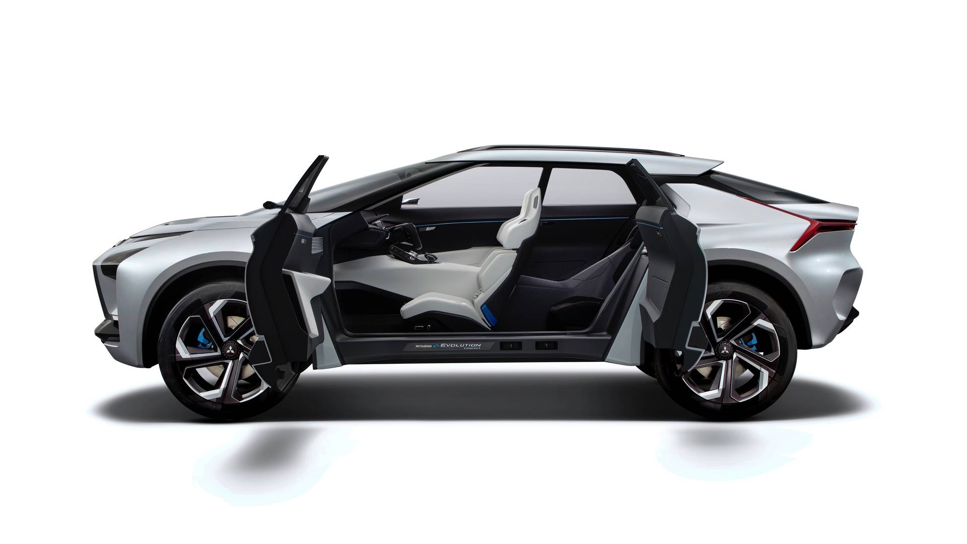 Mitsubishi e-Evolution SUV Concept showcases future tech