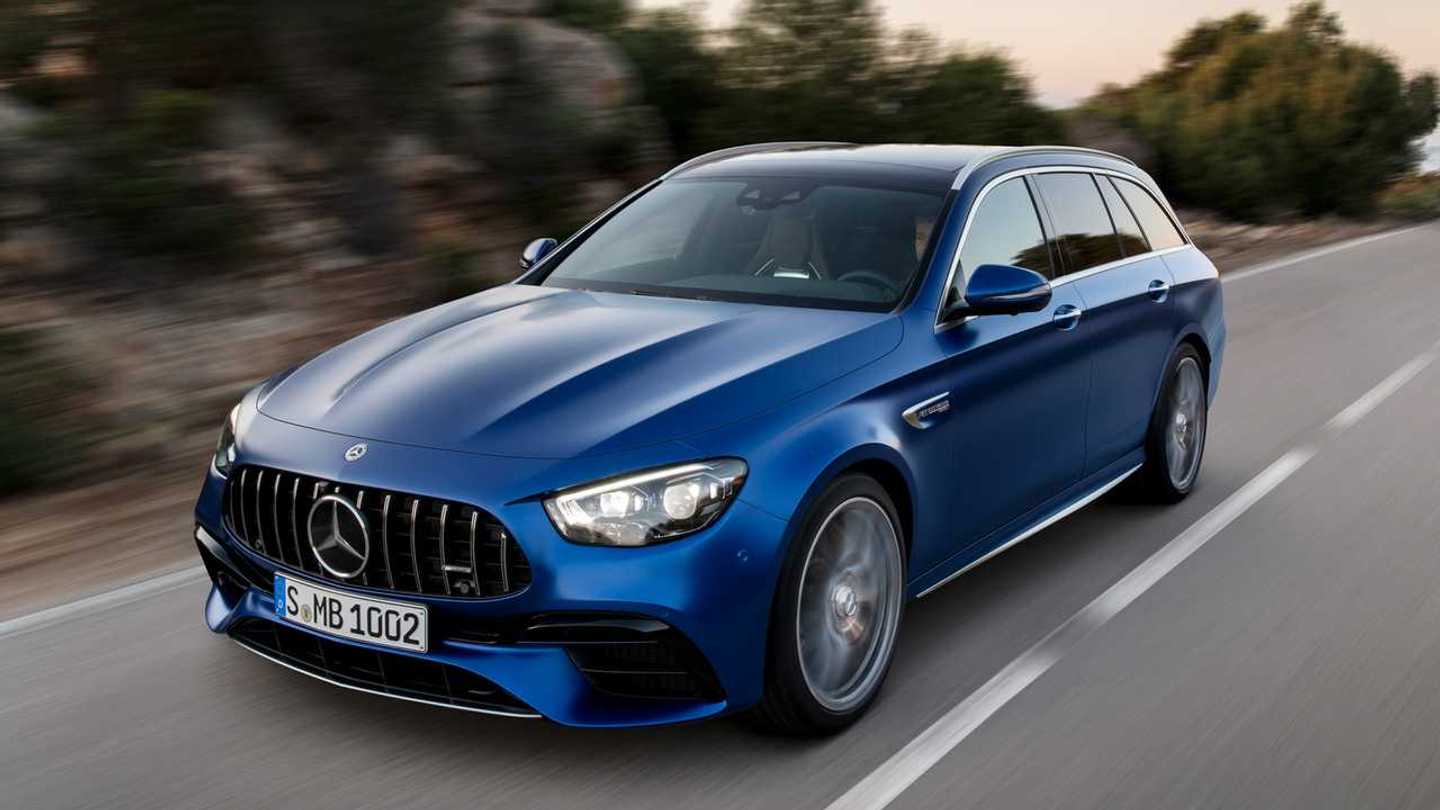 Audi RS6 Avant vs Mercedes-AMG E 63S SW, sfida tra super familiari