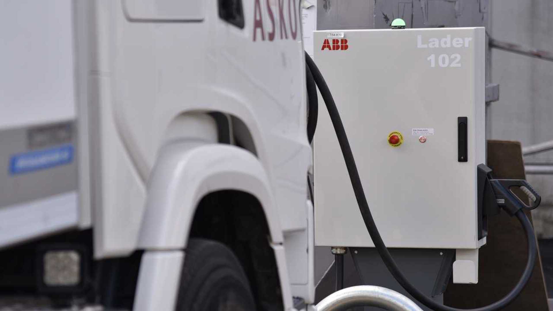 Scania Introduces Its First Commercial Plug-In Electric Truck Range