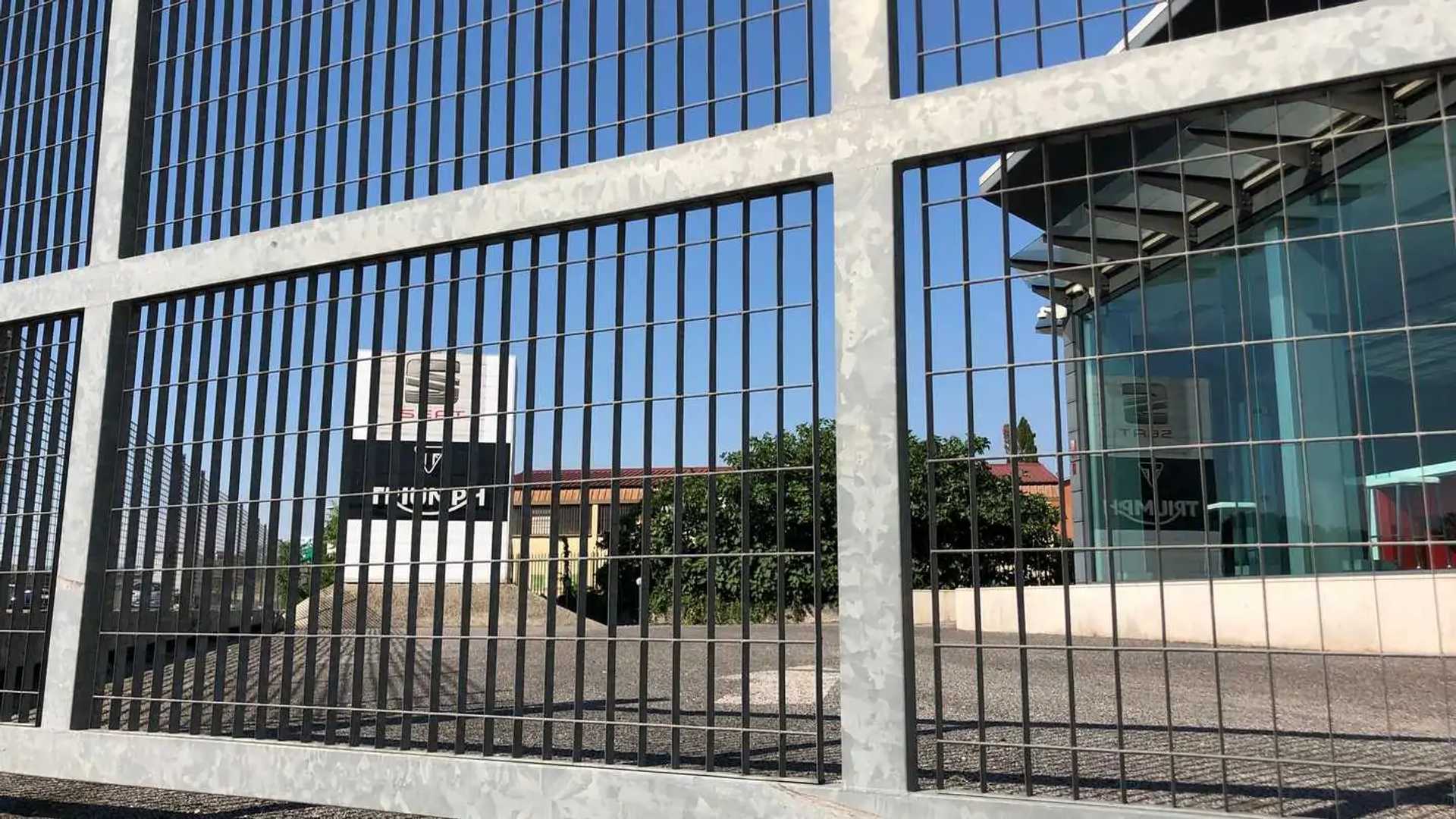 Ci siamo: Tesla sbarca a Roma, lo Store è pronto per l’inaugurazione