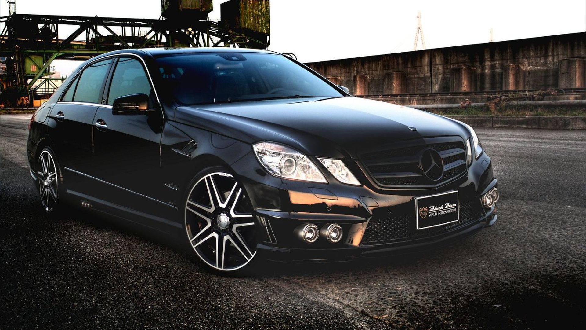 Wald SPORTS LINE Black Bison Edition based on Mercedes Benz W212 E ...