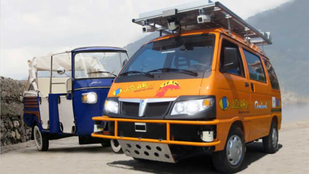 Uno dei quattro Porter della VisLab al Motor Show