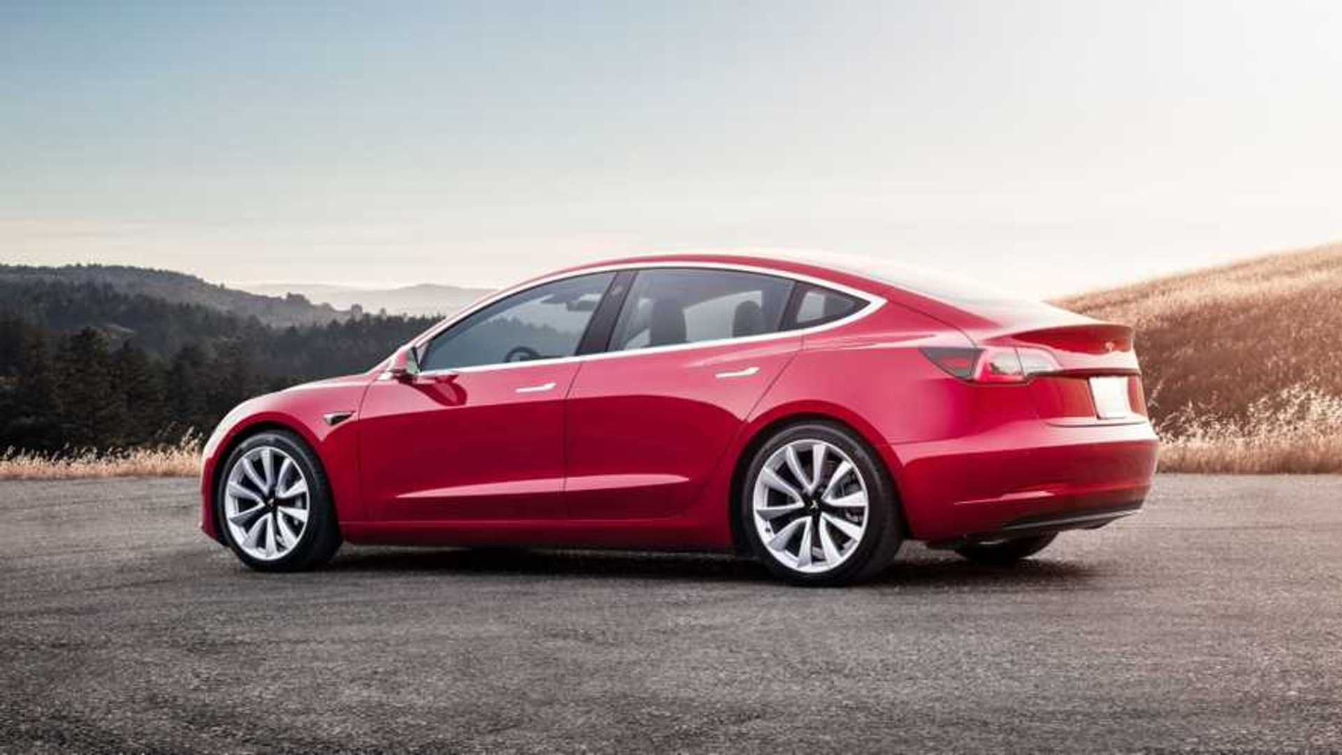 Çin üretimi Tesla Model 3'e büyük şarj güncellemesi