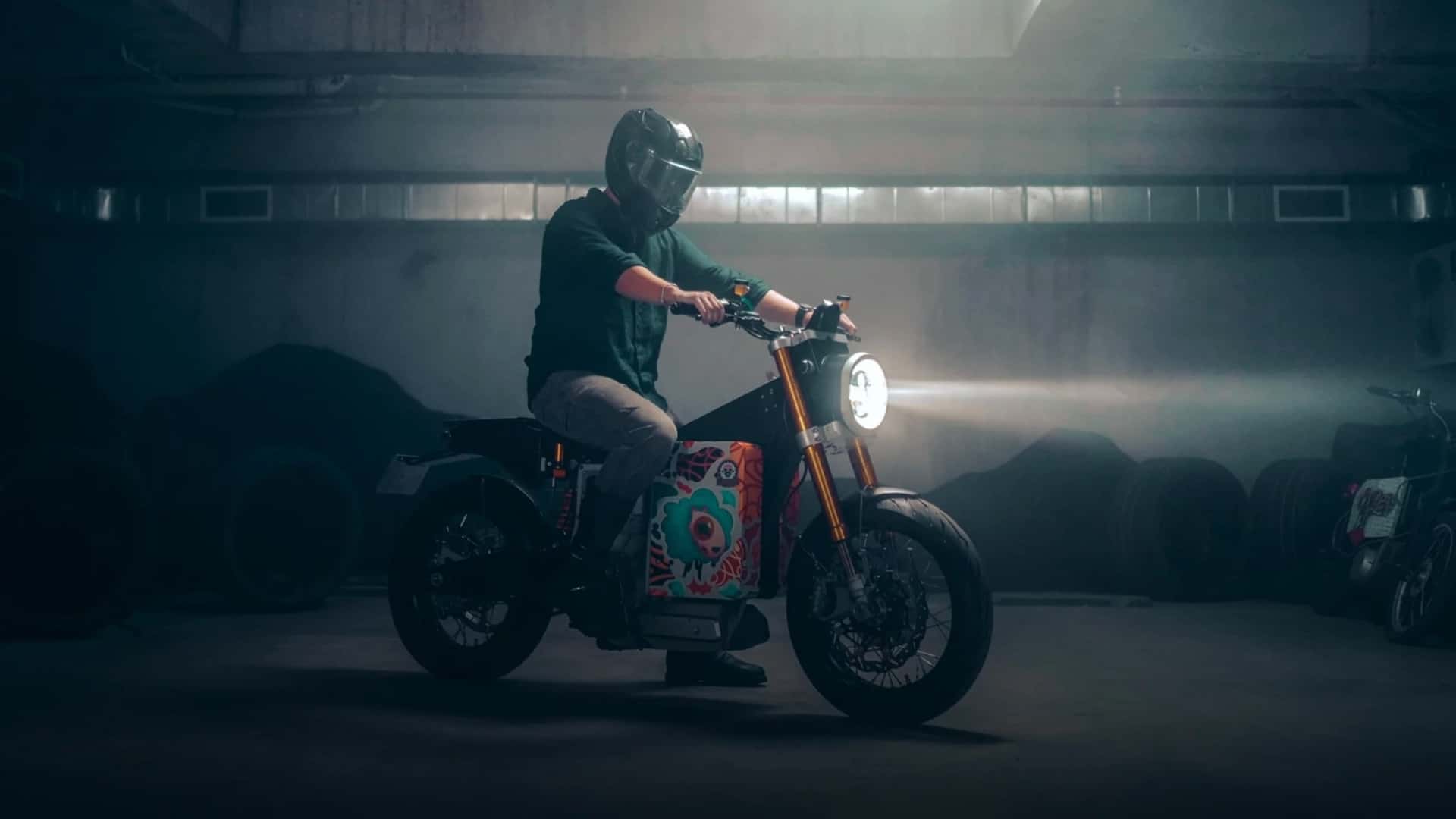 This Ultra-Rare EV Motorcycle Costs $40,000. But It Has The Wildest EV ...