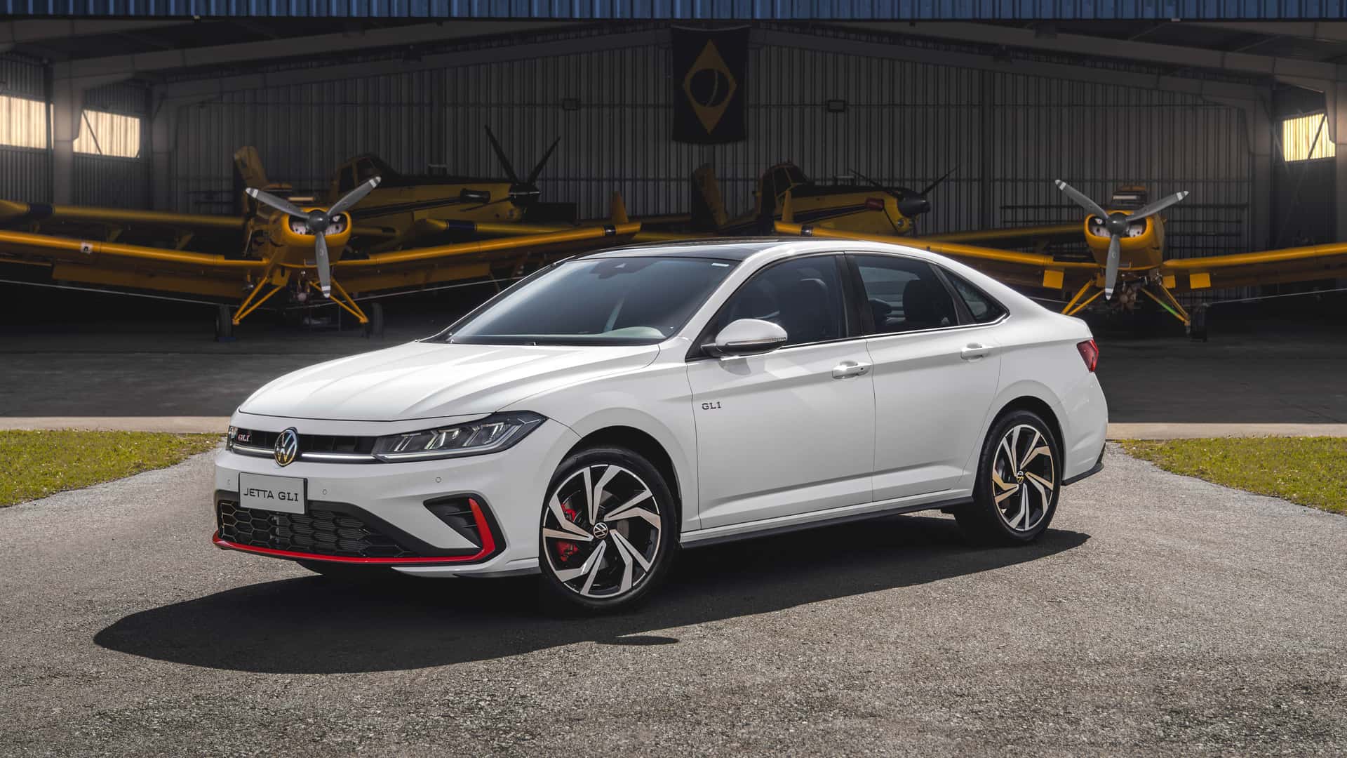 Como o VW Jetta GLI 2026 incomodará esportivos por R$ 270 mil?