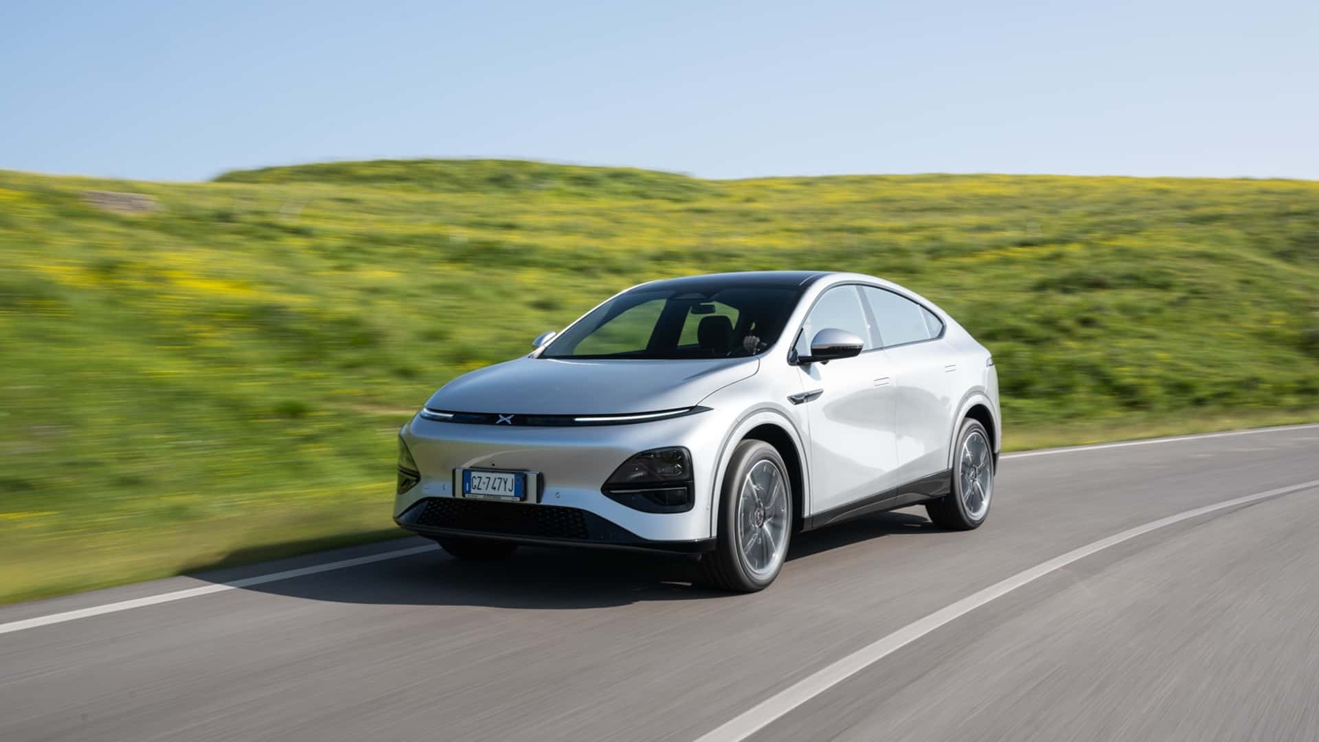 Foto: Xpeng G6 (2025) | Motor1.com