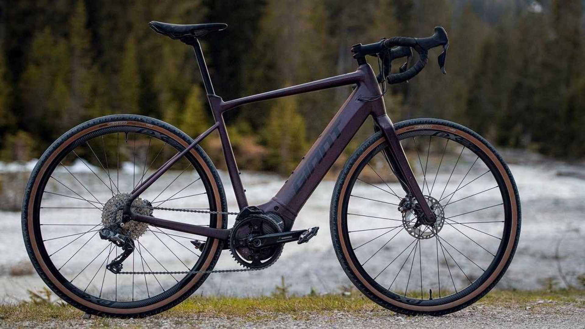 The Giant Revolt E+ Is Ready To Charge Up Your Gravel Bike Experience