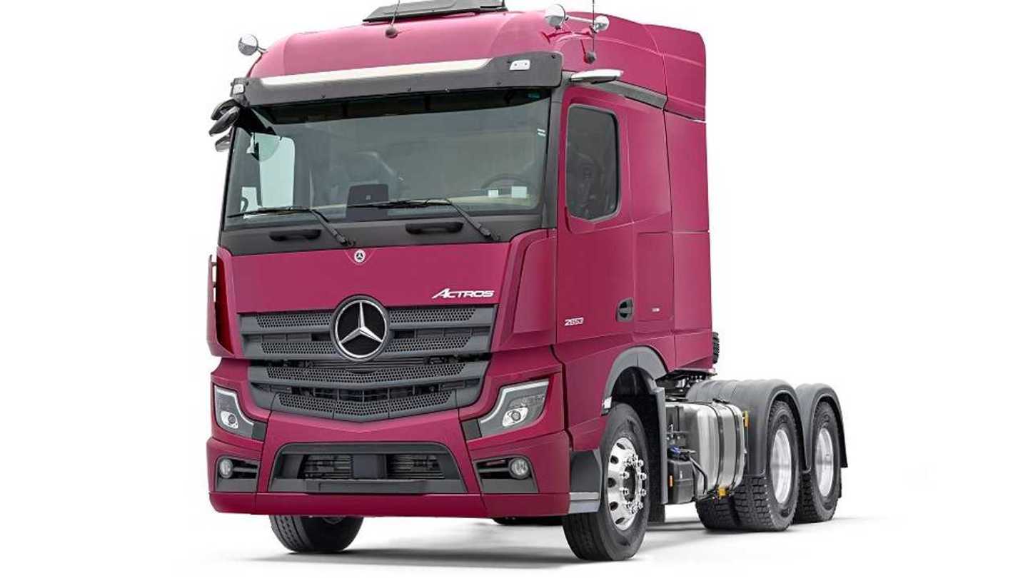 Mercedes-Benz Actros ganha versão com cabine baixa e anuncia motores Euro 6