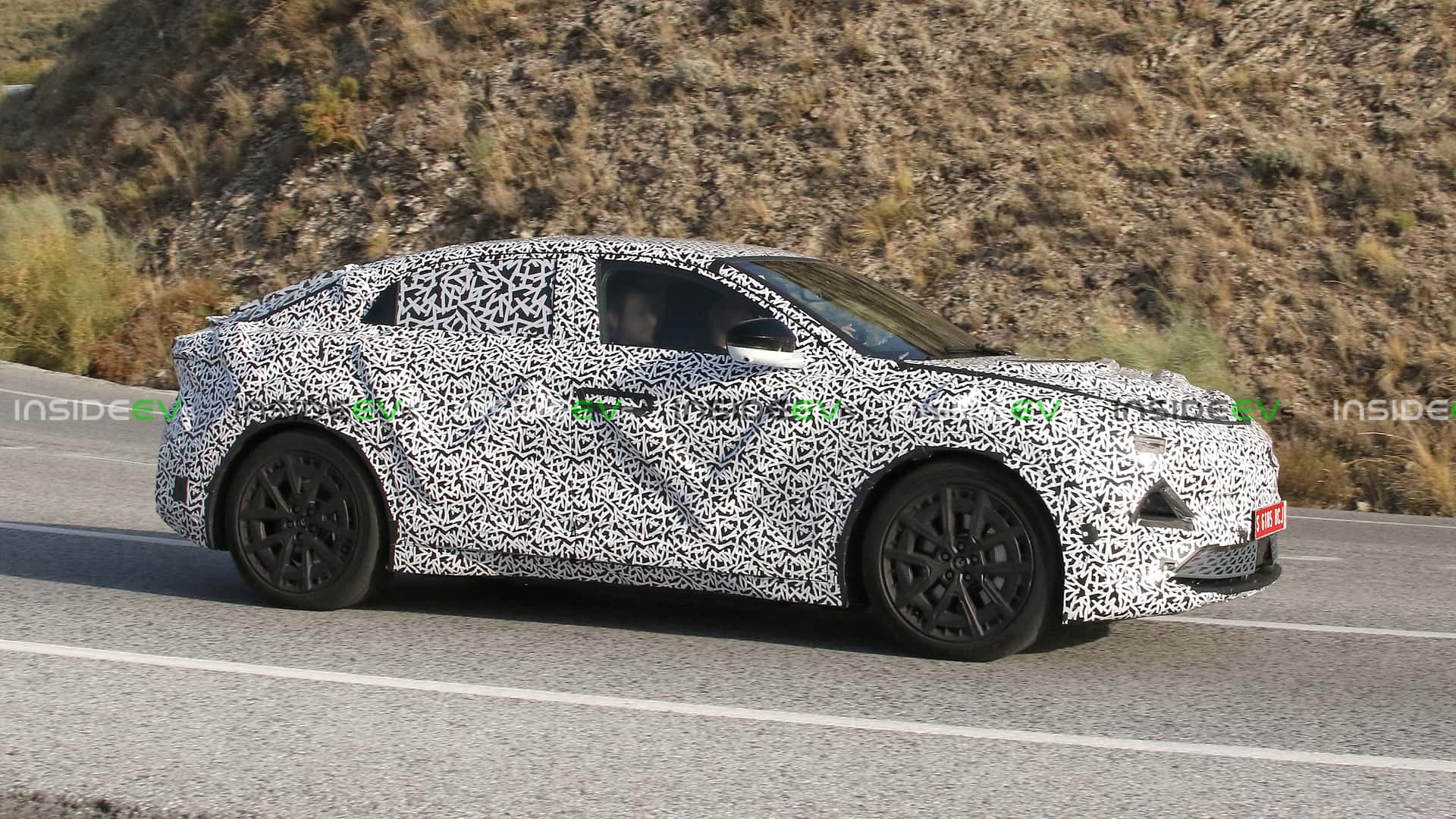 Alpine A390 als Erlkönig: So sportlich wird der Scenic-Ableger