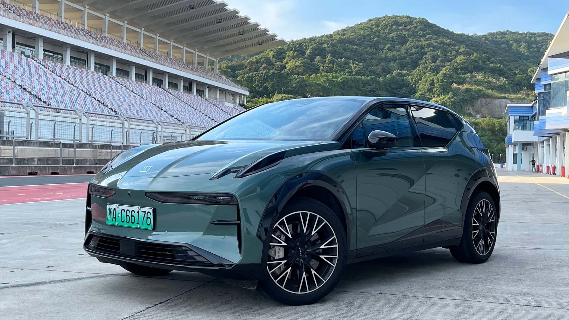 Primeiras impressões: Zeekr X e Zeekr 001, os elétricos de luxo que ...