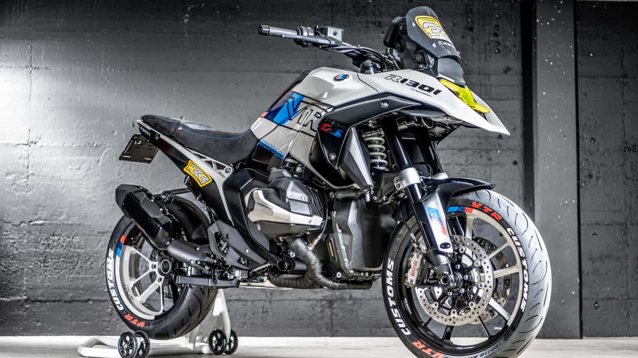 El preparador VTR convierte la BMW R 1300 GS en una brutal hypermotard