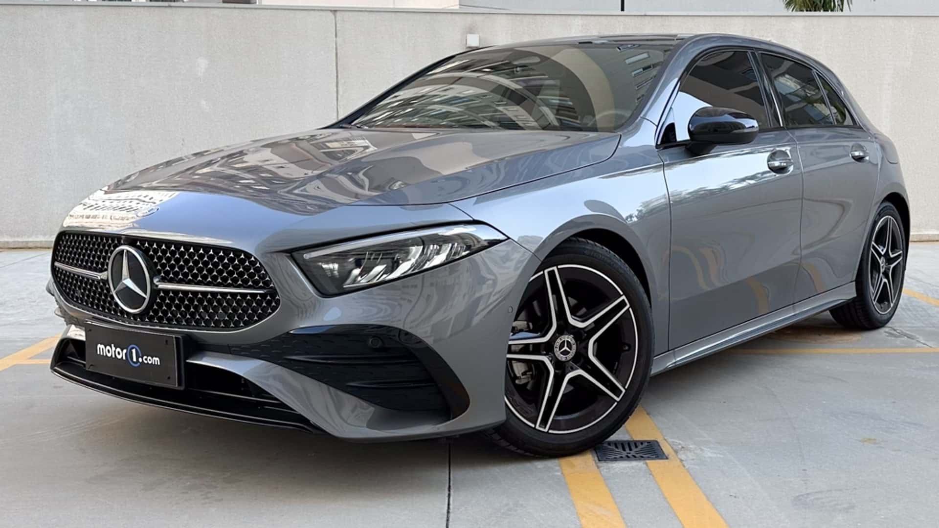 Teste: Mercedes-Benz A200 sobrevive como hatch em faixa de SUV premium