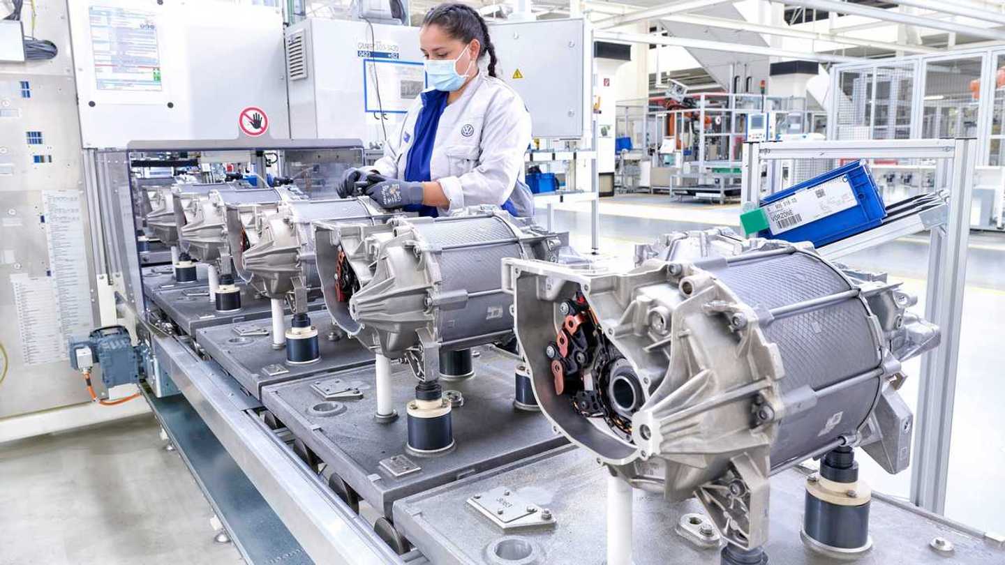 VW Targets Annual Output Of 130,000 ID. Buzz EVs From Hanover