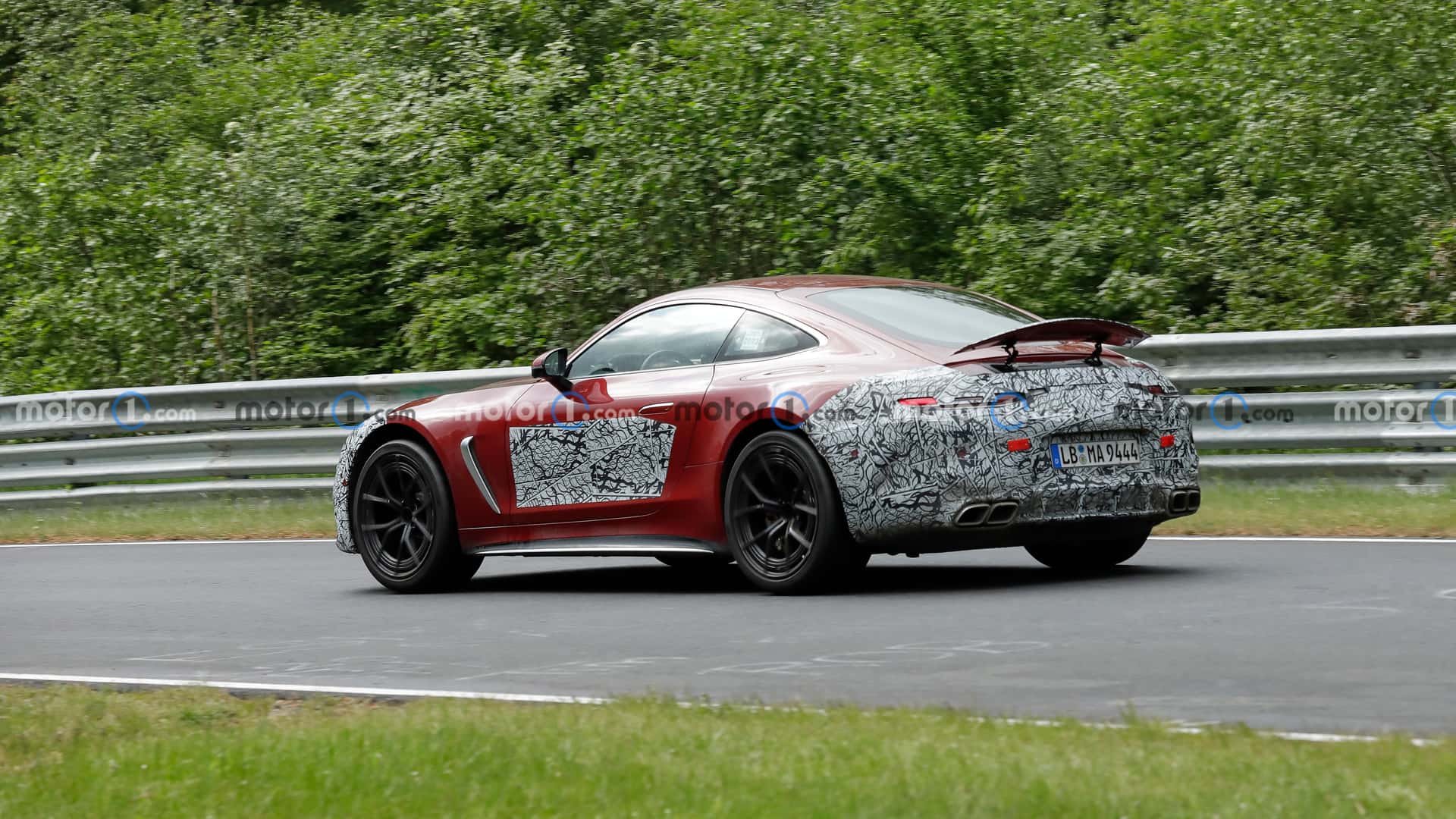 2024 Mercedes-AMG GT Coupe'den ilk detaylar geldi!