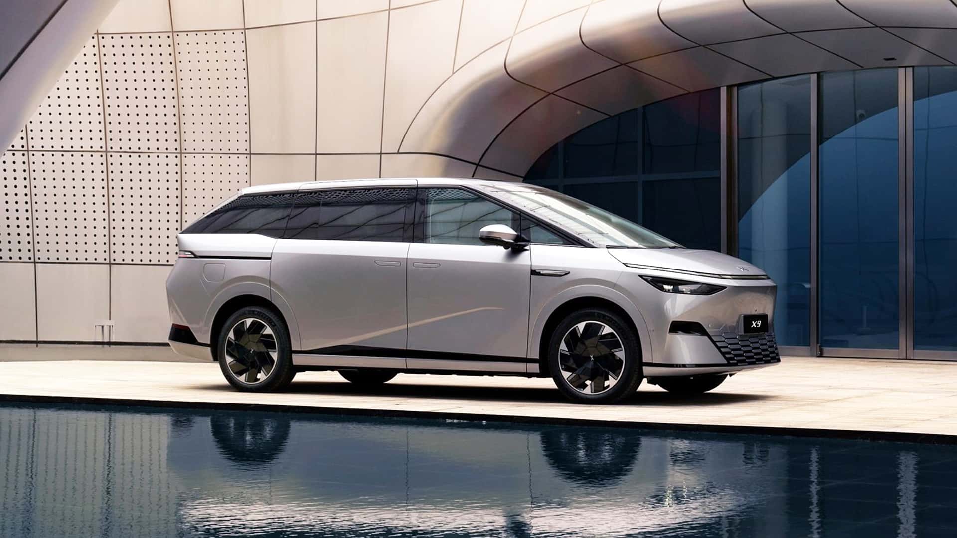 Auto ibrida da record: questa cinese può fare 400 km in elettrico