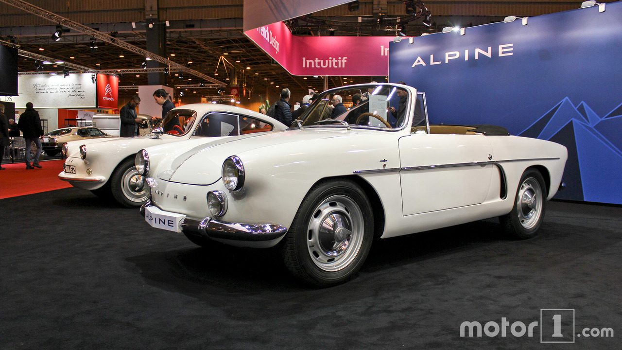 PHOTOS - Alpine au Salon Rétromobile 2017