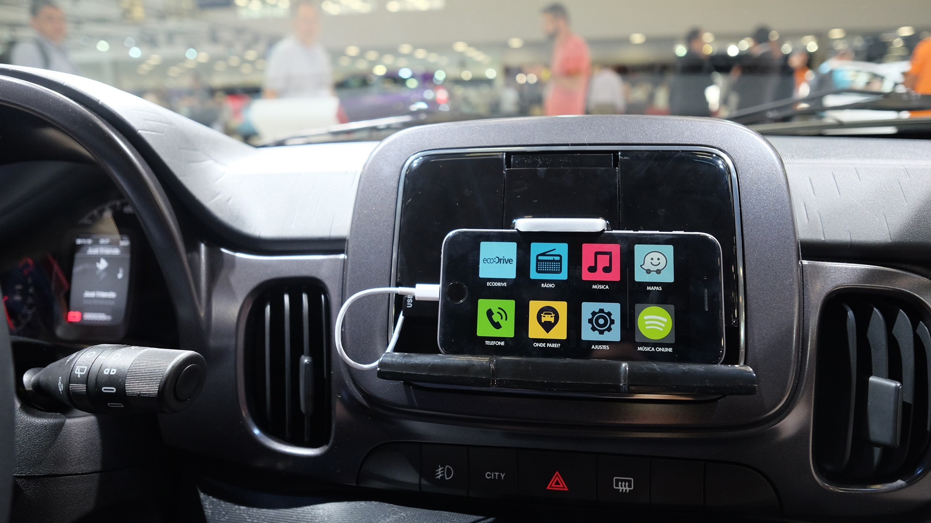 Salão do Automóvel: Fiat Mobi Drive recebe motor Firefly 1.0 de 3 ...